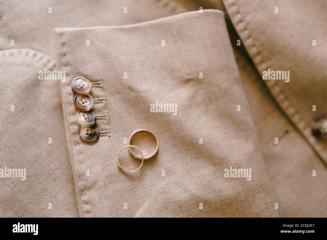 Sleeve rings hi-res stock photography and images - Alamy