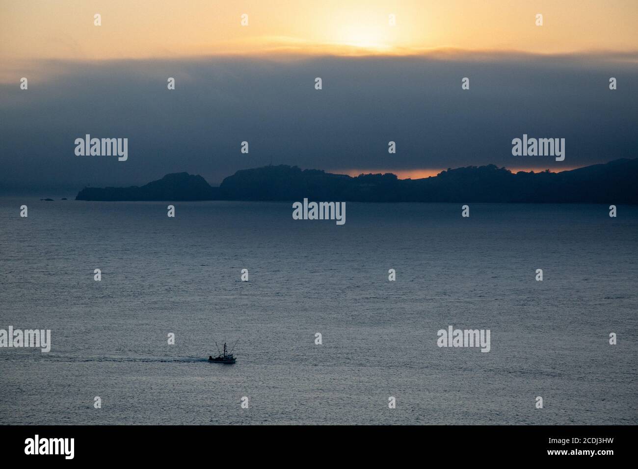 boat at sunset in Bay Area Stock Photo - Alamy