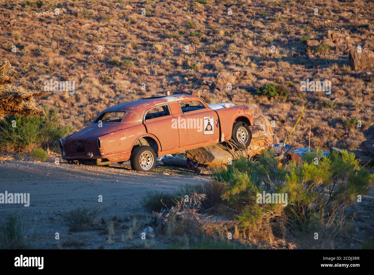 Family car desert hi-res stock photography and images - Alamy