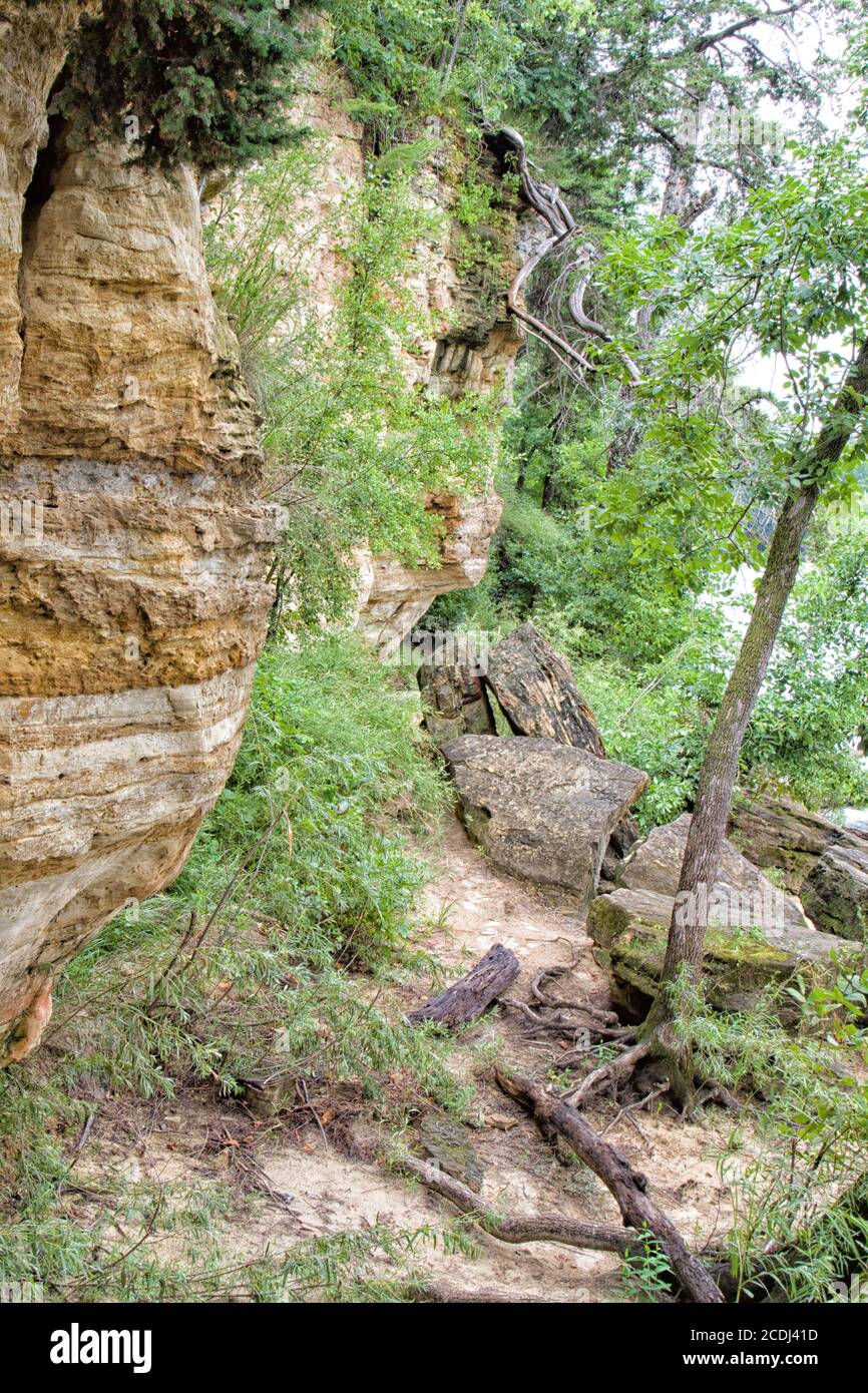 Sandstone Cliff Overhang High Resolution Stock Photography and Images ...