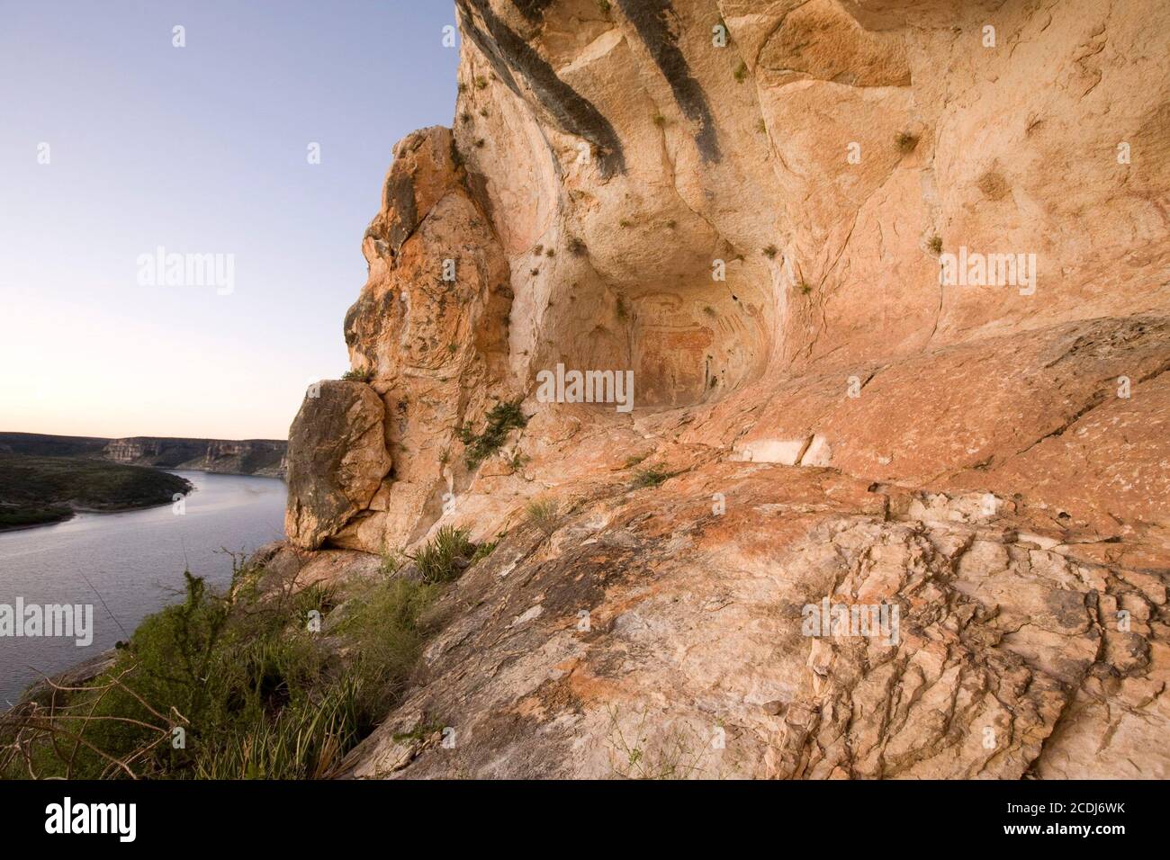 Del Rio, TX October 24, 2007: Cliffs overlooking the Devil's River at ...