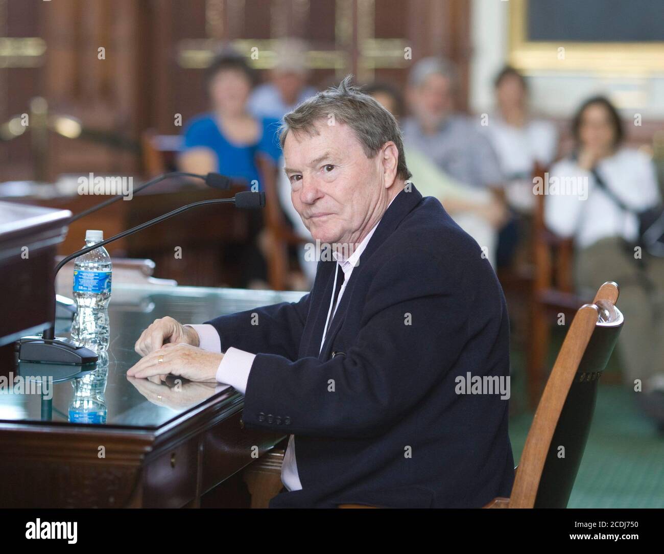 Jim lehrer hi-res stock photography and images - Alamy