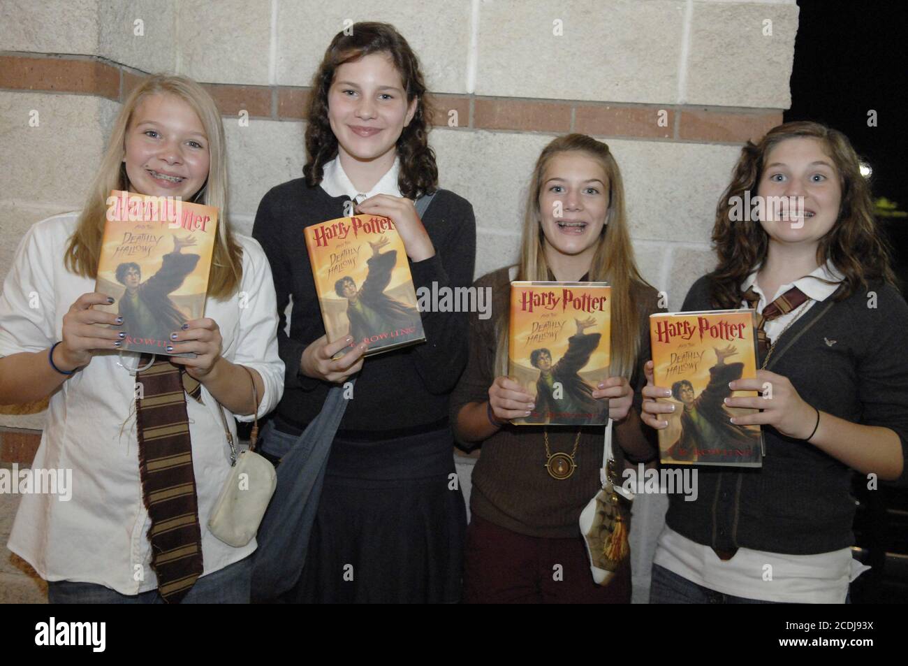Harry potter book release party hi-res stock photography and images - Alamy