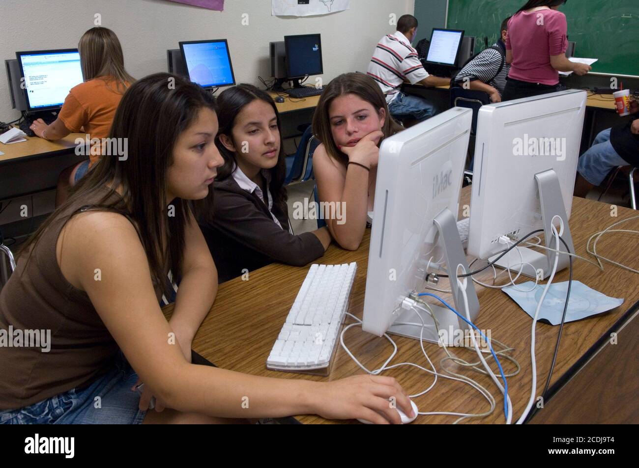 Students computer editing video hi-res stock photography and images - Alamy