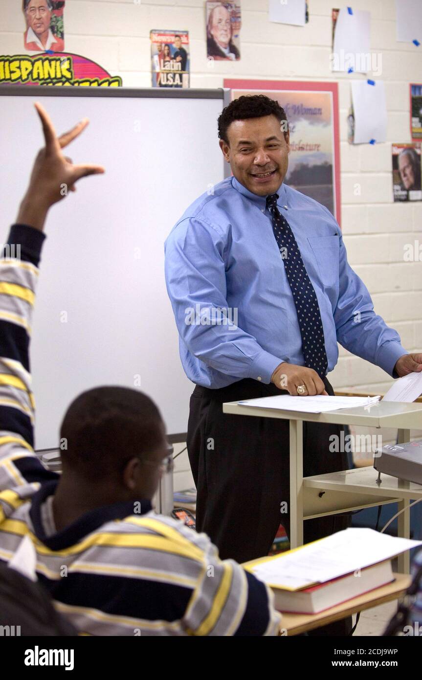 Black educator hi-res stock photography and images - Alamy