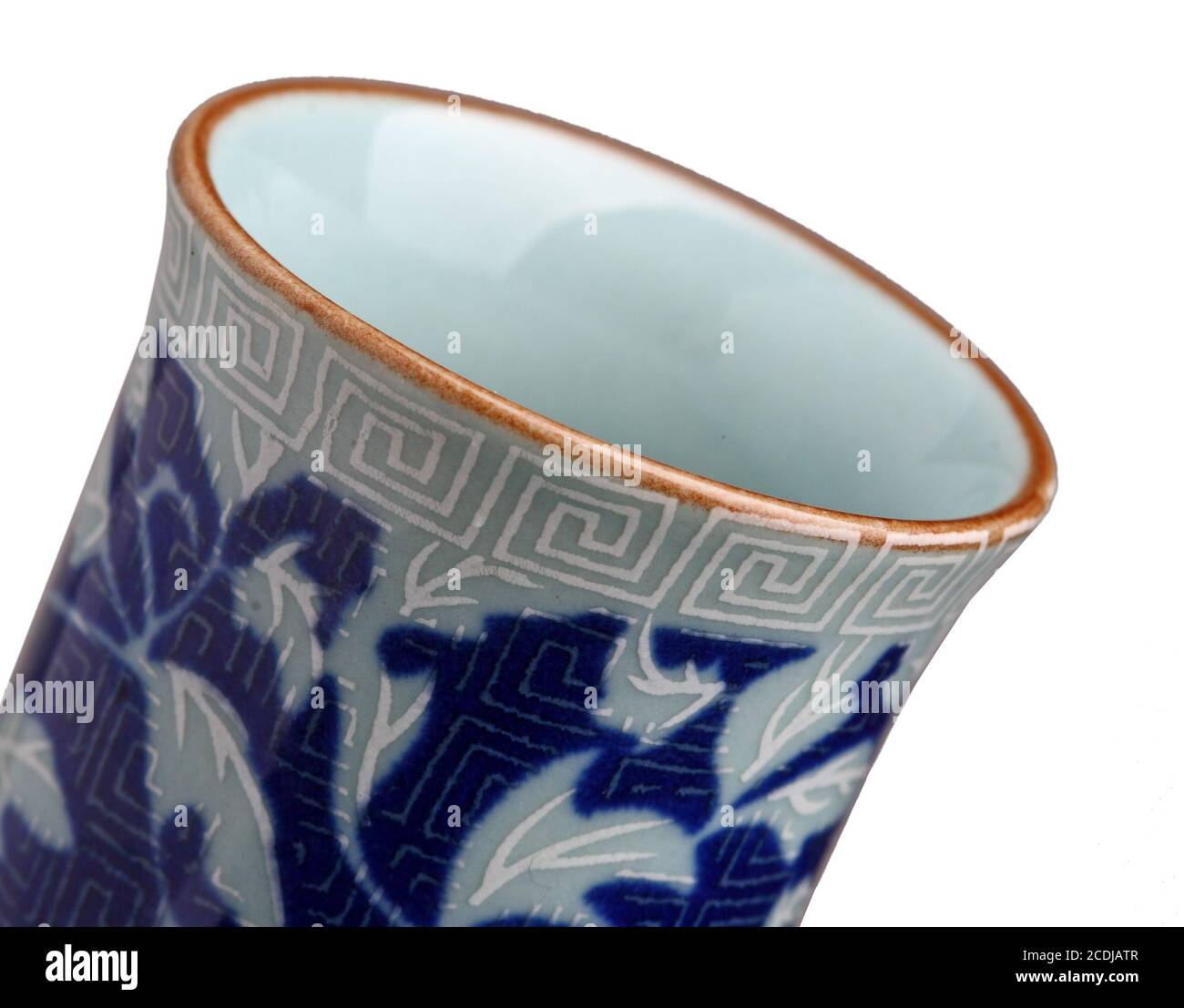 Chinese porcelain mug hi-res stock photography and images - Alamy