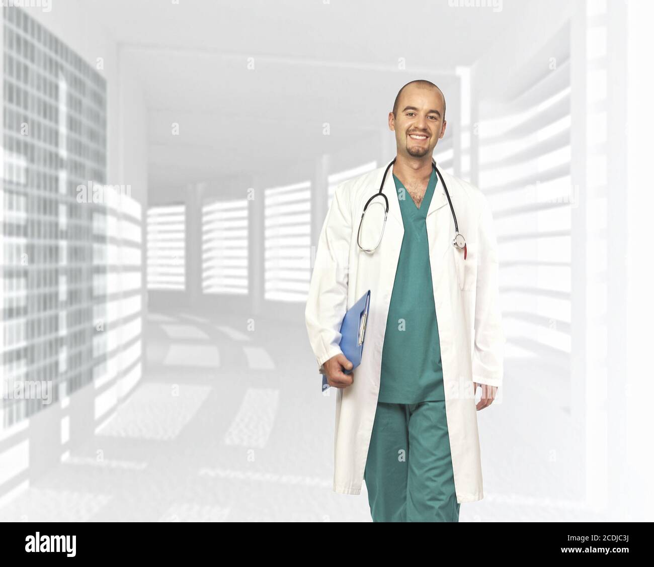Doctor walking hi-res stock photography and images - Alamy