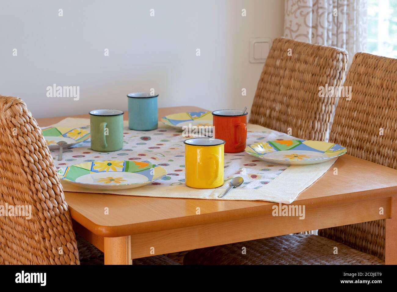 Dotted plates hi-res stock photography and images - Alamy
