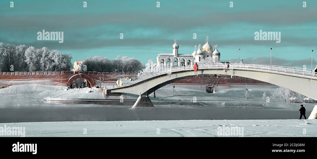 Narrow bridge structure hi-res stock photography and images - Alamy