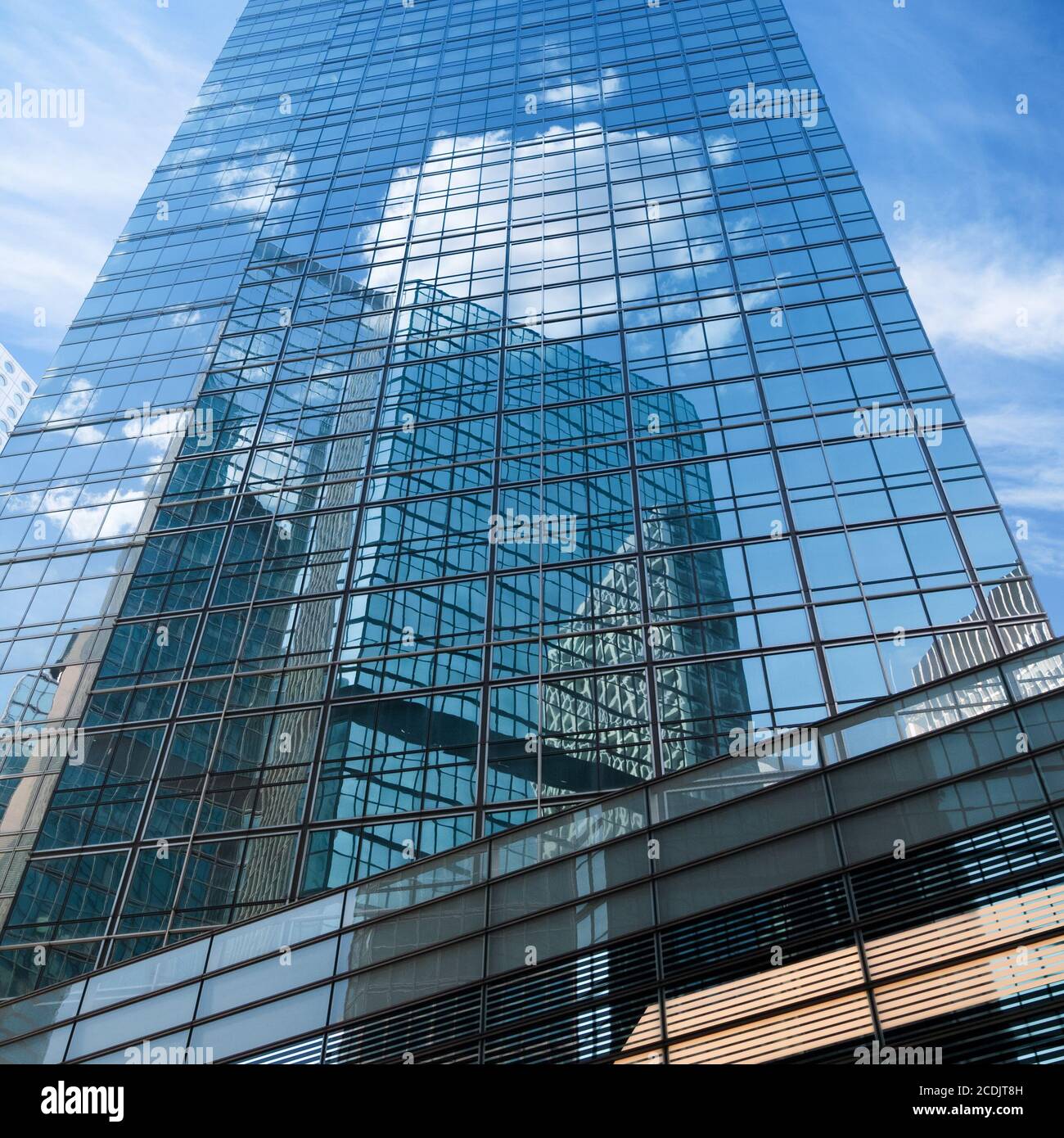 Curtain wall glazing hi-res stock photography and images - Alamy