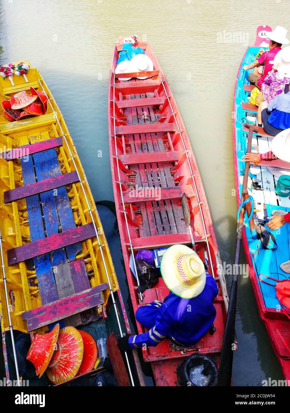 Dirty canoes hi-res stock photography and images - Alamy