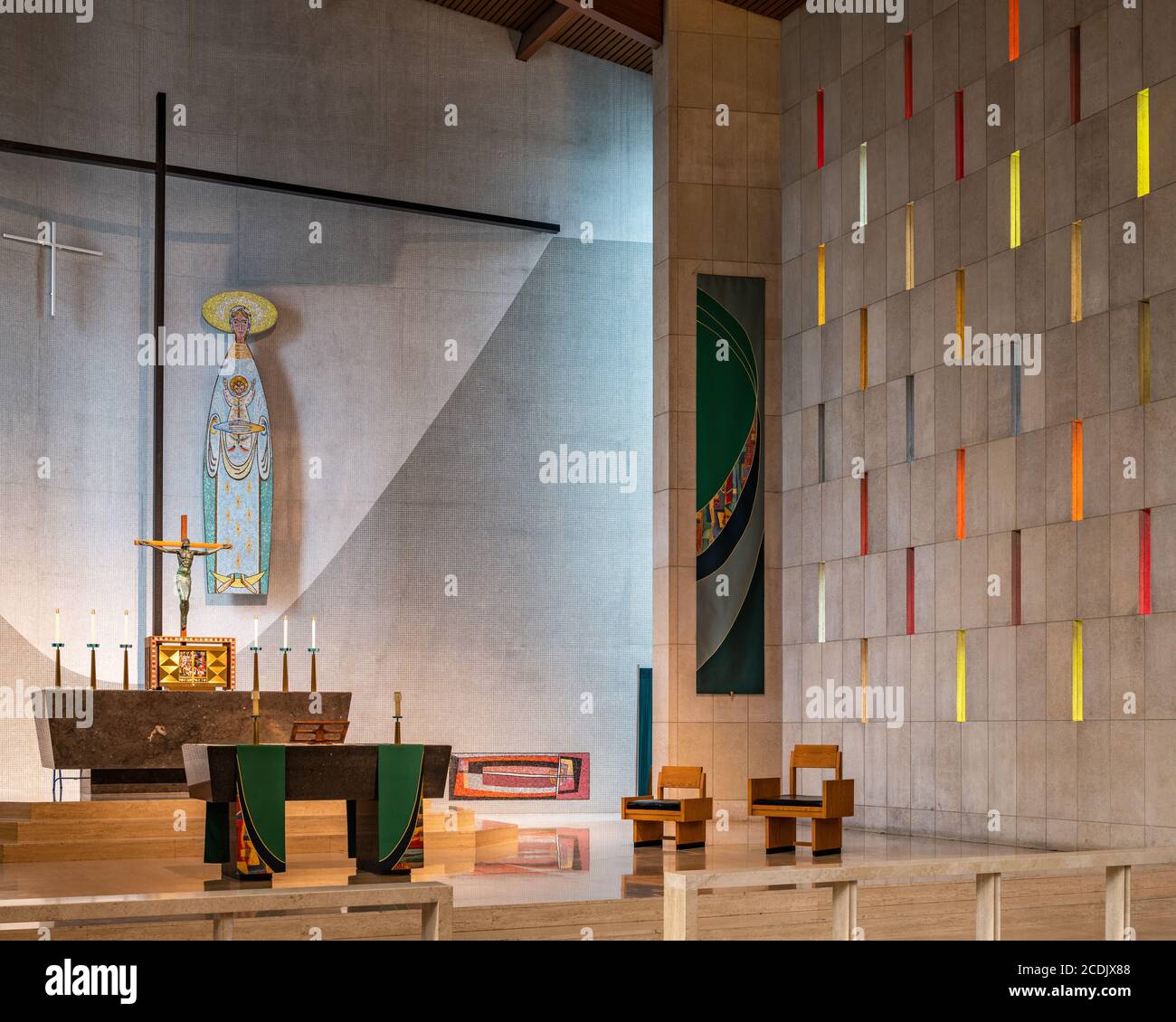 Interior of St. Mary Church, designed by Harold Spitznagel Stock Photo ...