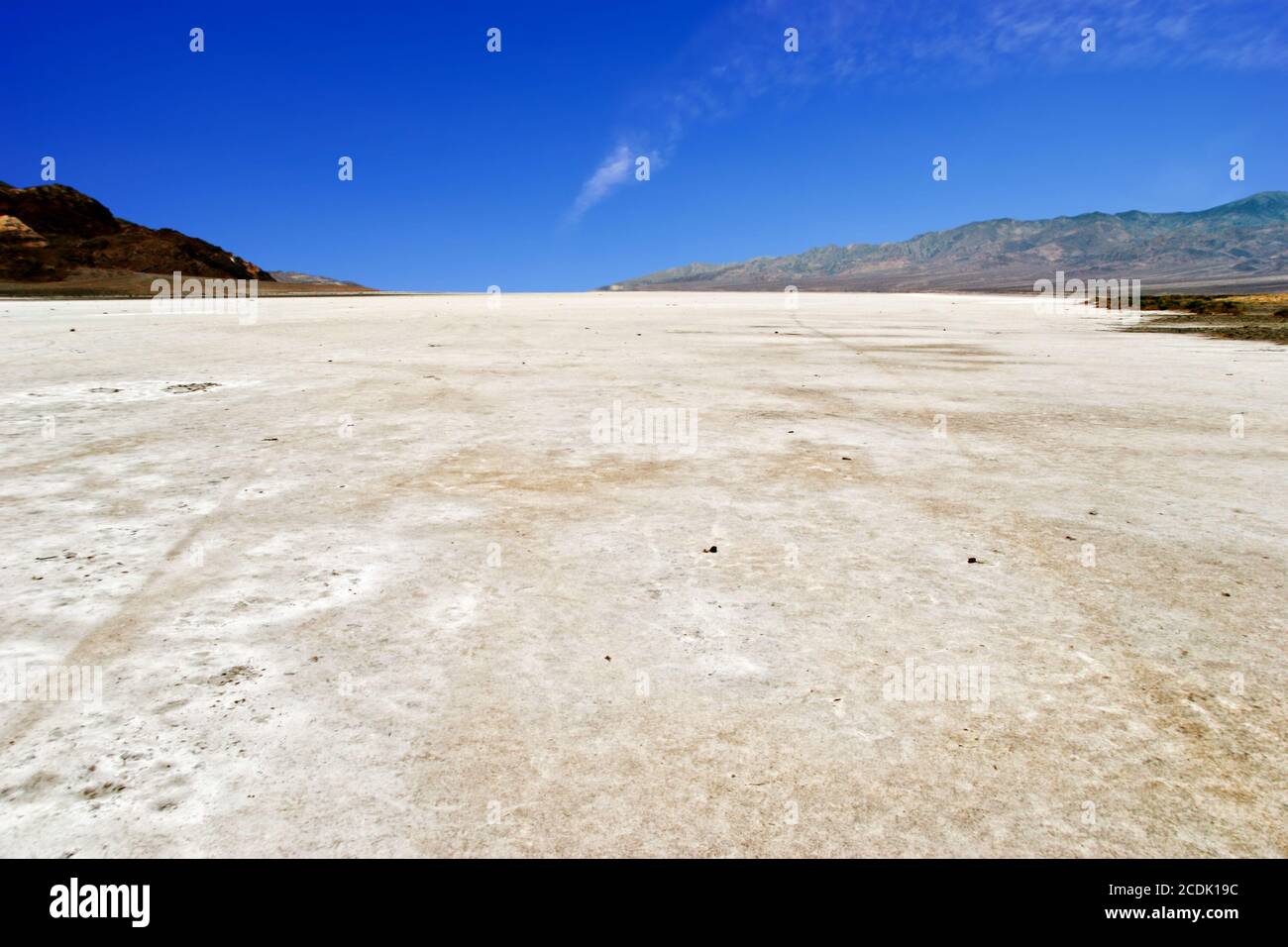 Lifeless landscape of the Death Valley Stock Photo - Alamy