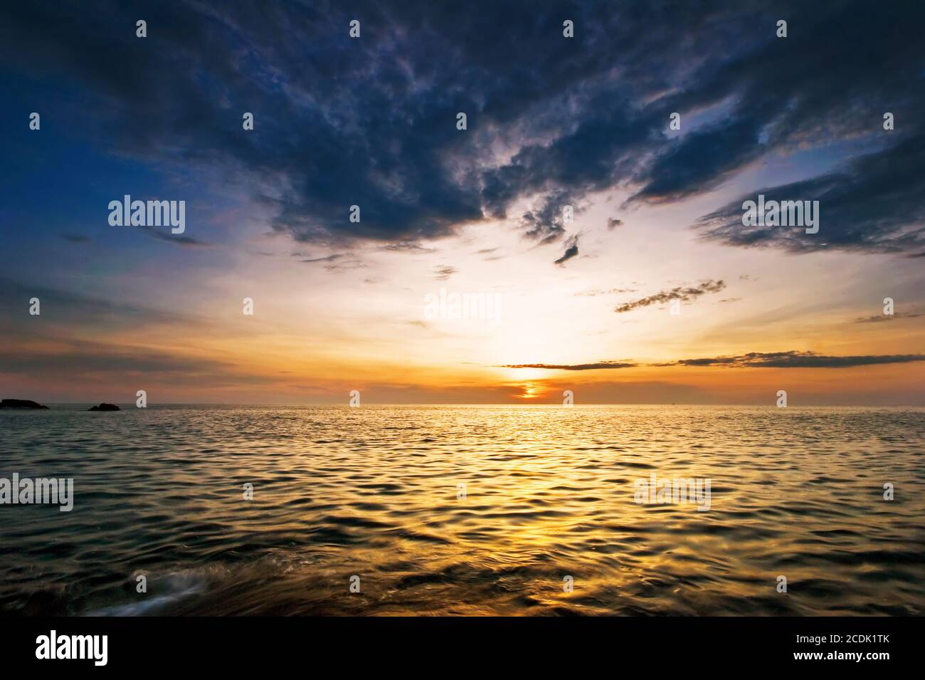 Romantic colorful sunset sea sun hi-res stock photography and images ...