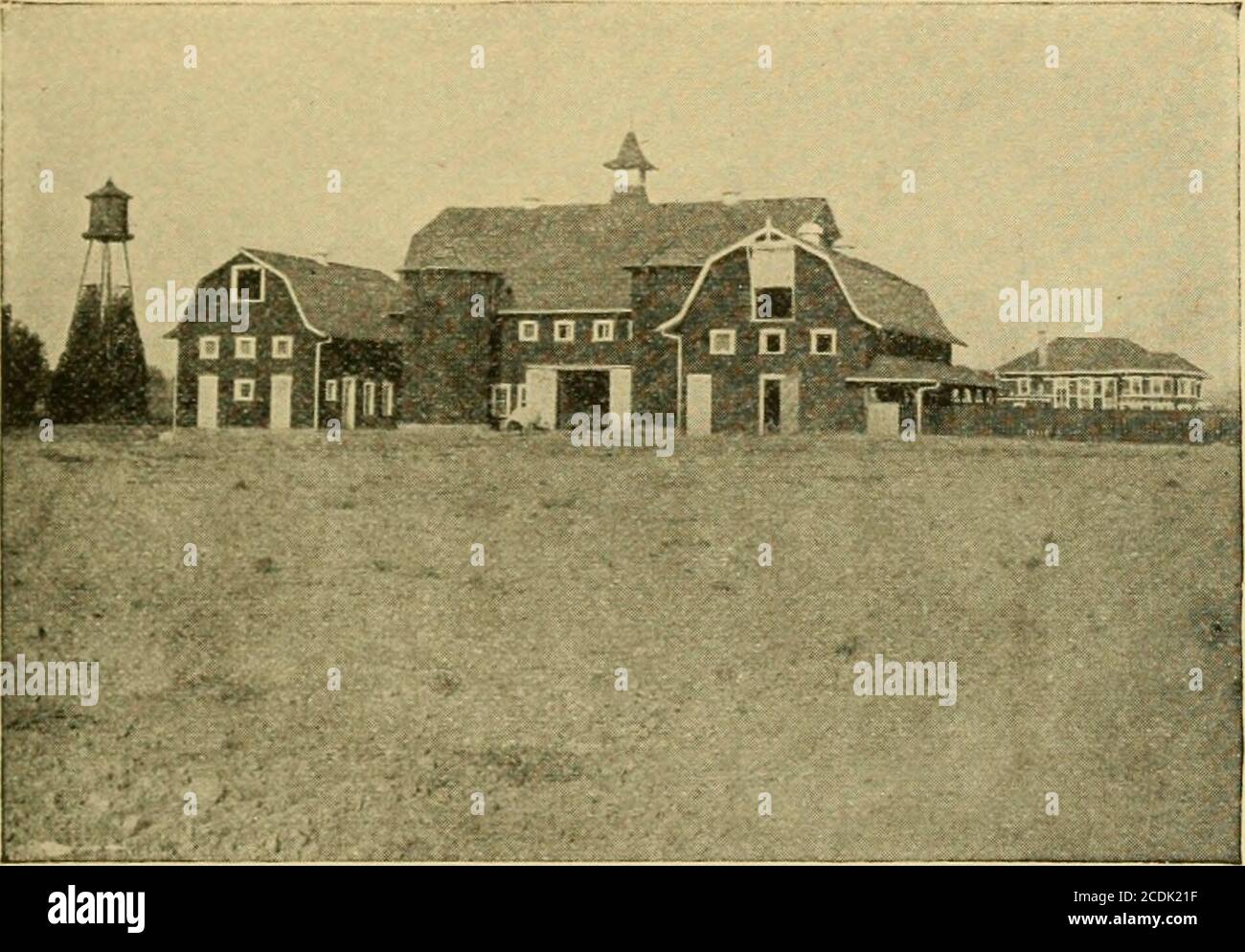 Even larger barns build hi-res stock photography and images - Alamy