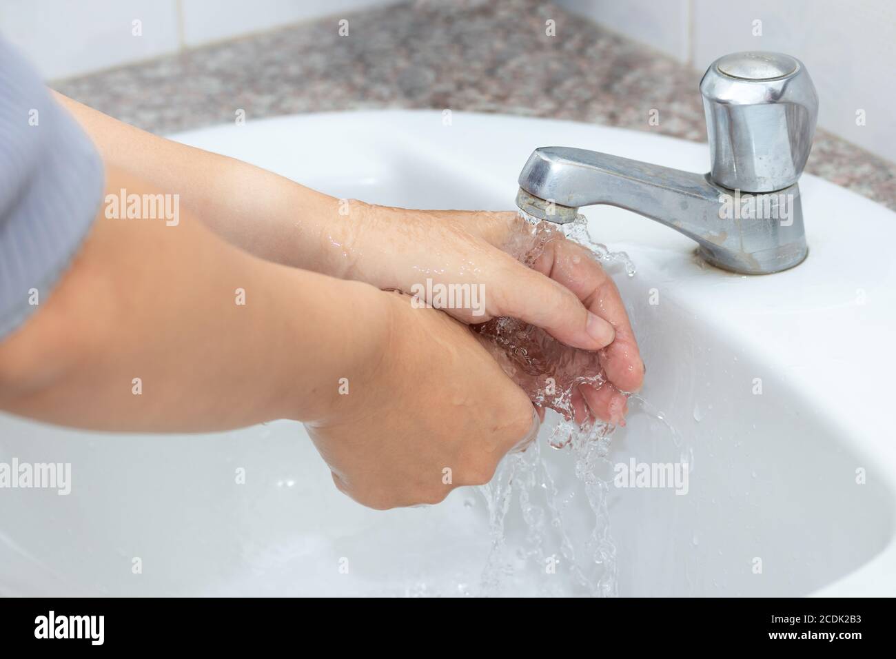 Hand washing basin hi-res stock photography and images - Alamy