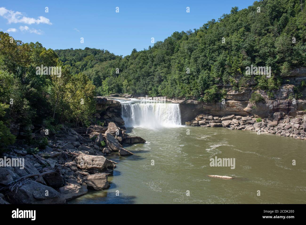 Cumberland Falls, a large waterfall on the Cumberland River in ...