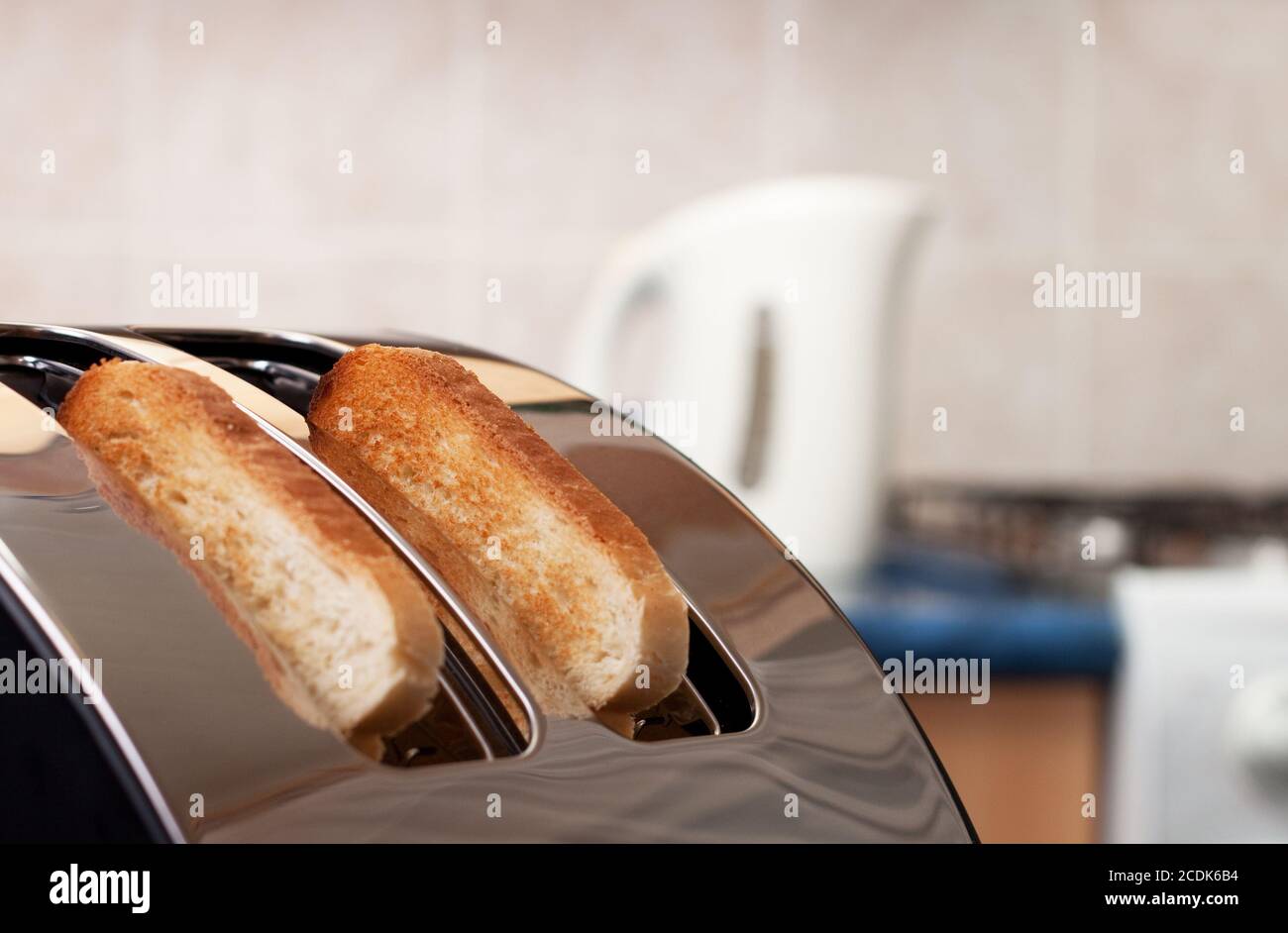 Toasted bread in toaster hi-res stock photography and images - Alamy