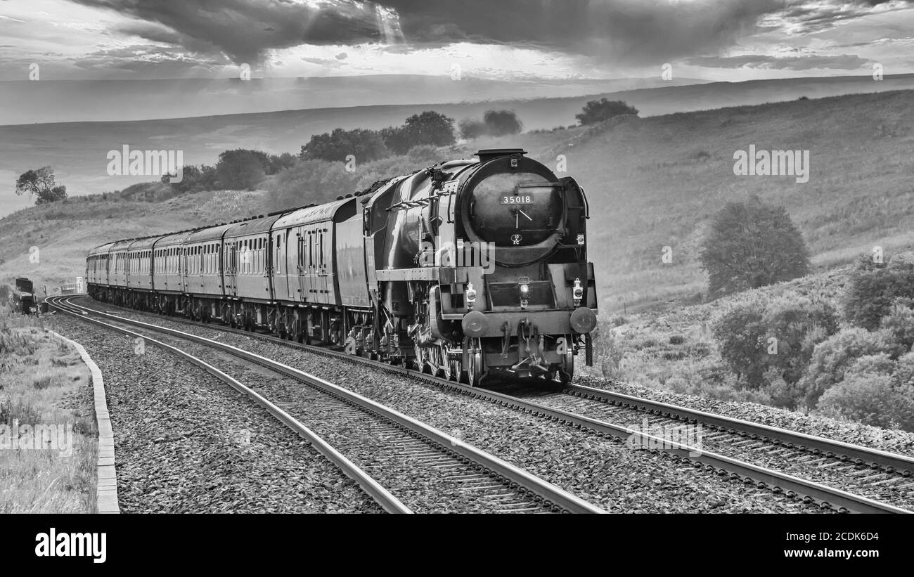 This is the Southern Railway Merchant Navy Class 6MT 4-6-0 35018 ...
