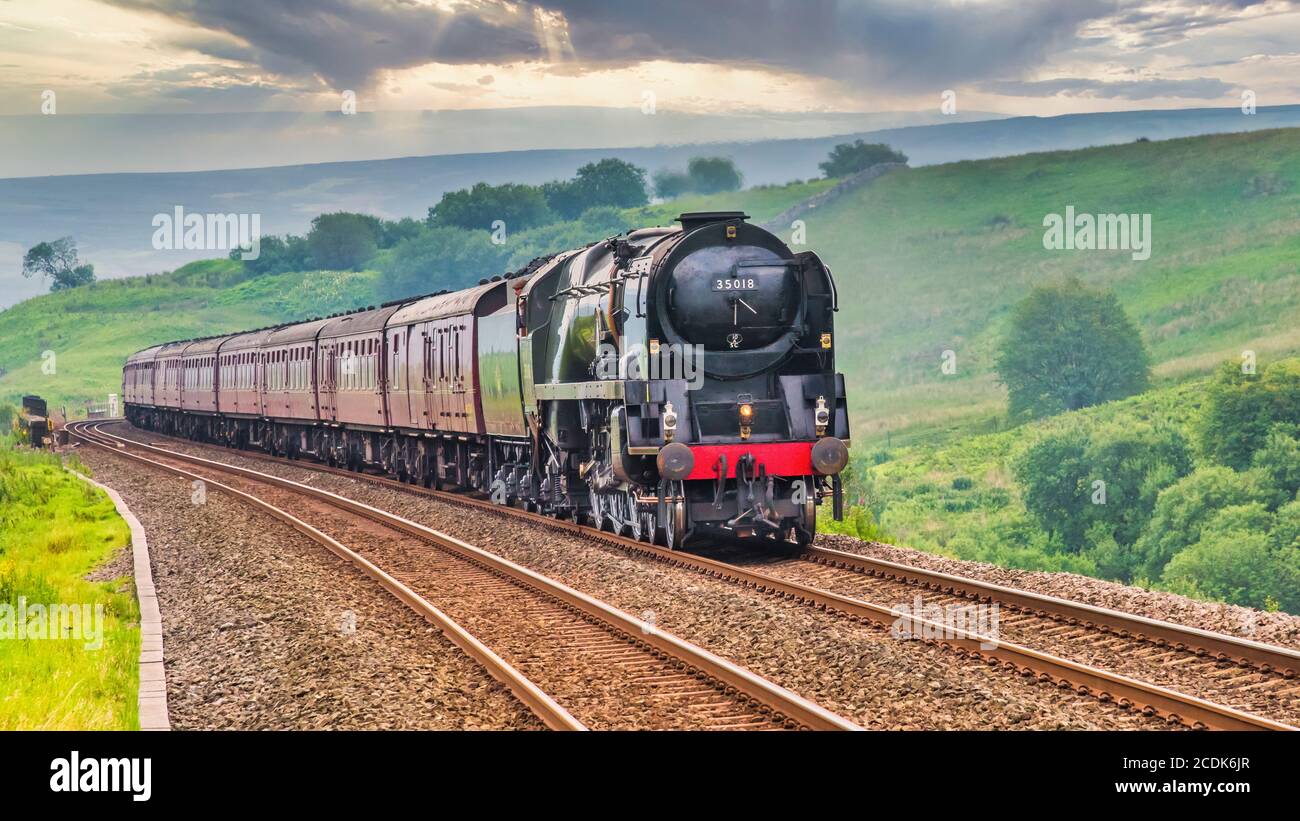 This is the Southern Railway Merchant Navy Class 6MT 4-6-0 35018 ...