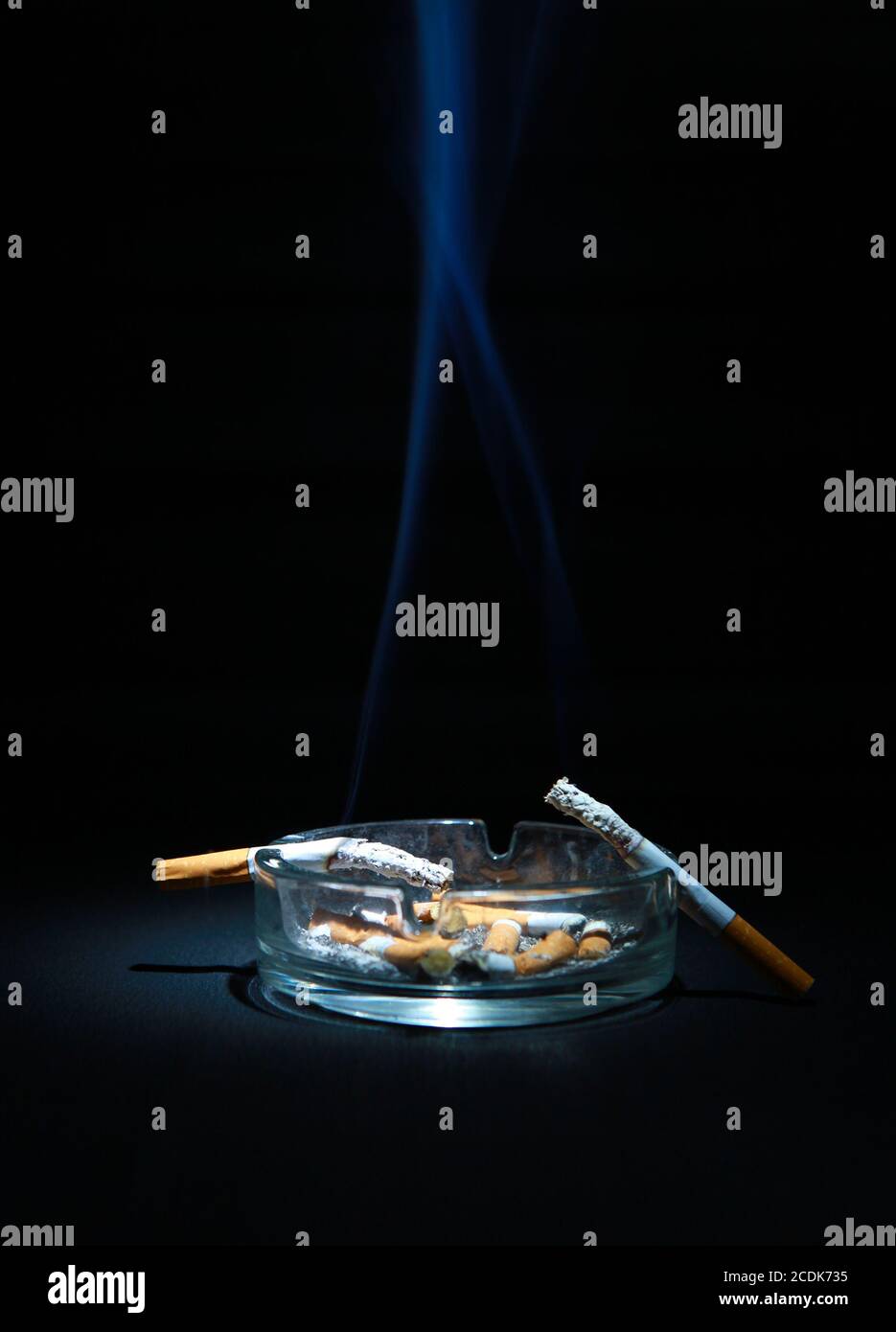 Dirty ashtray hi-res stock photography and images - Alamy