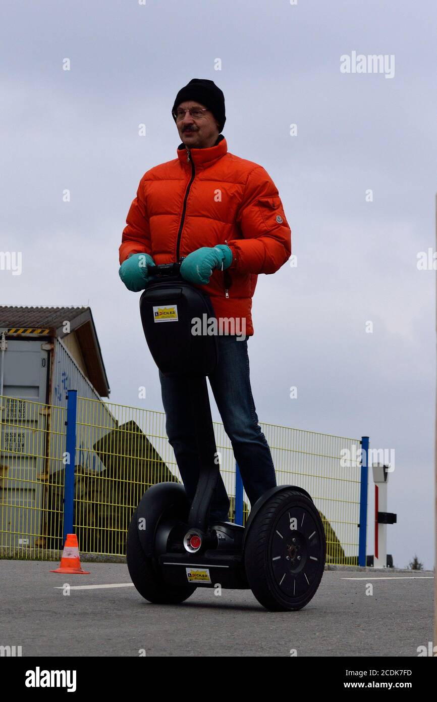 Einpersonentransportmittel hi-res stock photography and images - Alamy