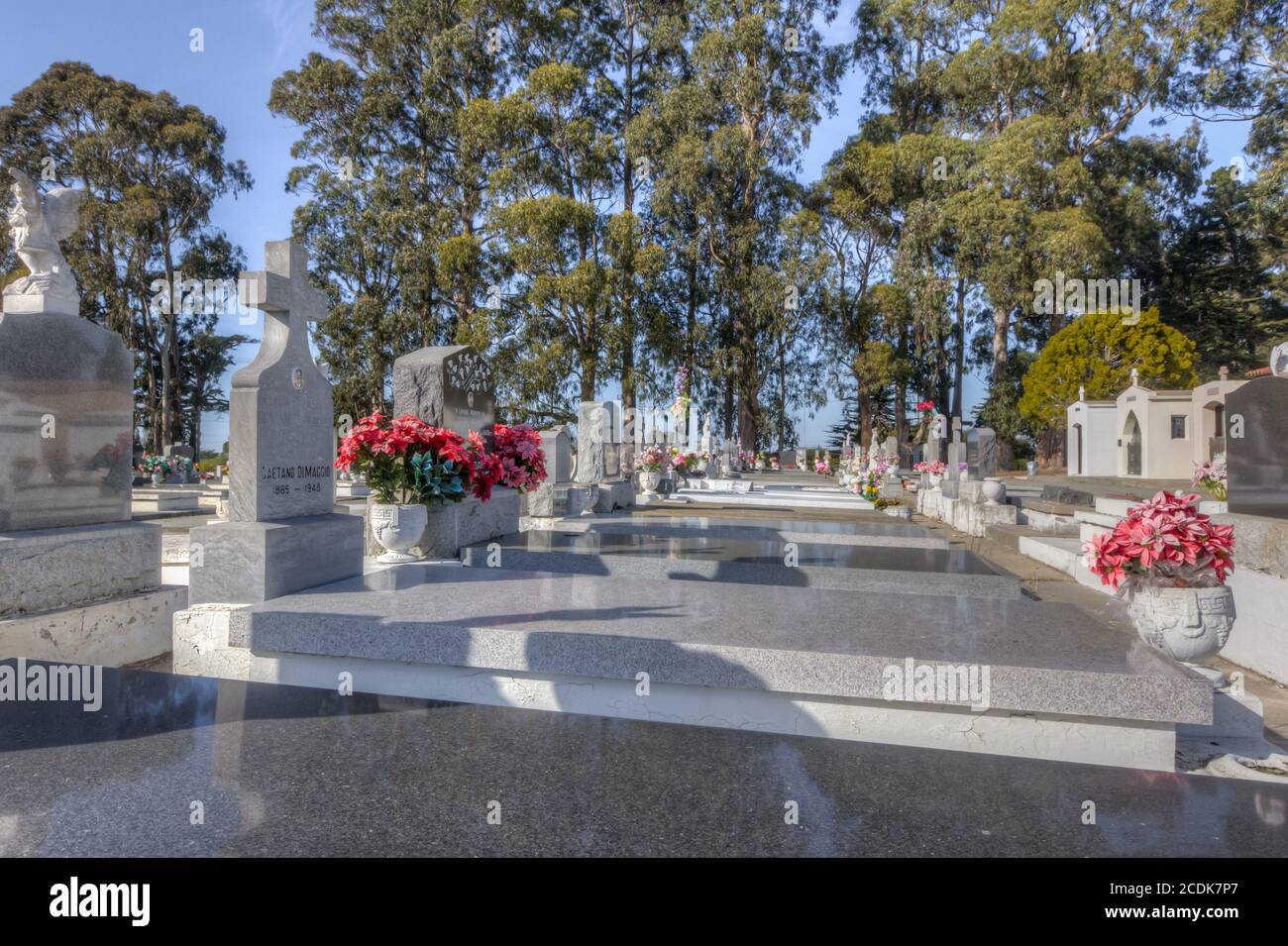 Grave markers hi-res stock photography and images - Alamy