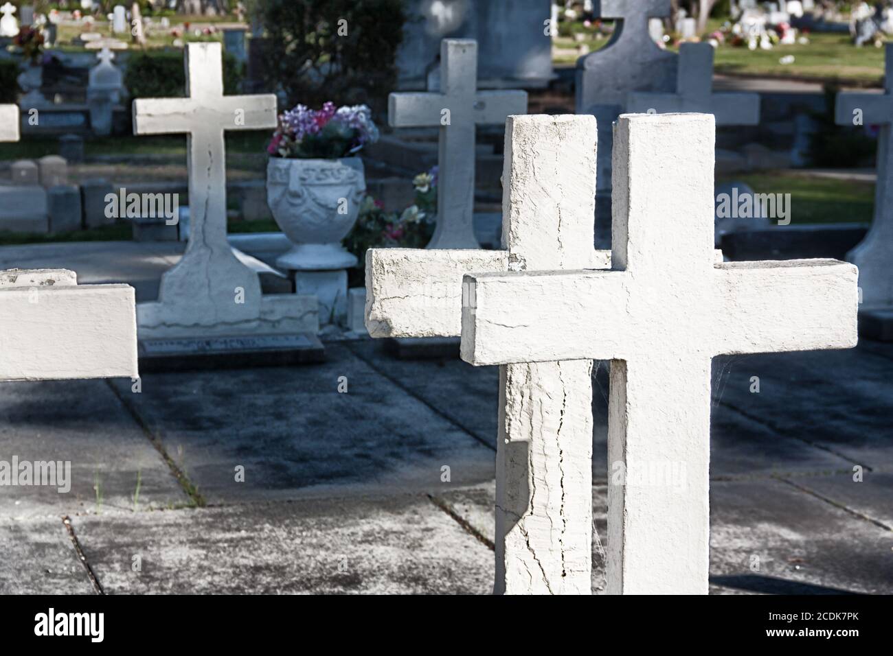 Cross grave markers hi-res stock photography and images - Alamy