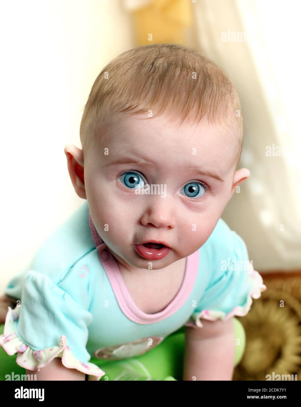 Baby looking amazed awe hi-res stock photography and images - Alamy