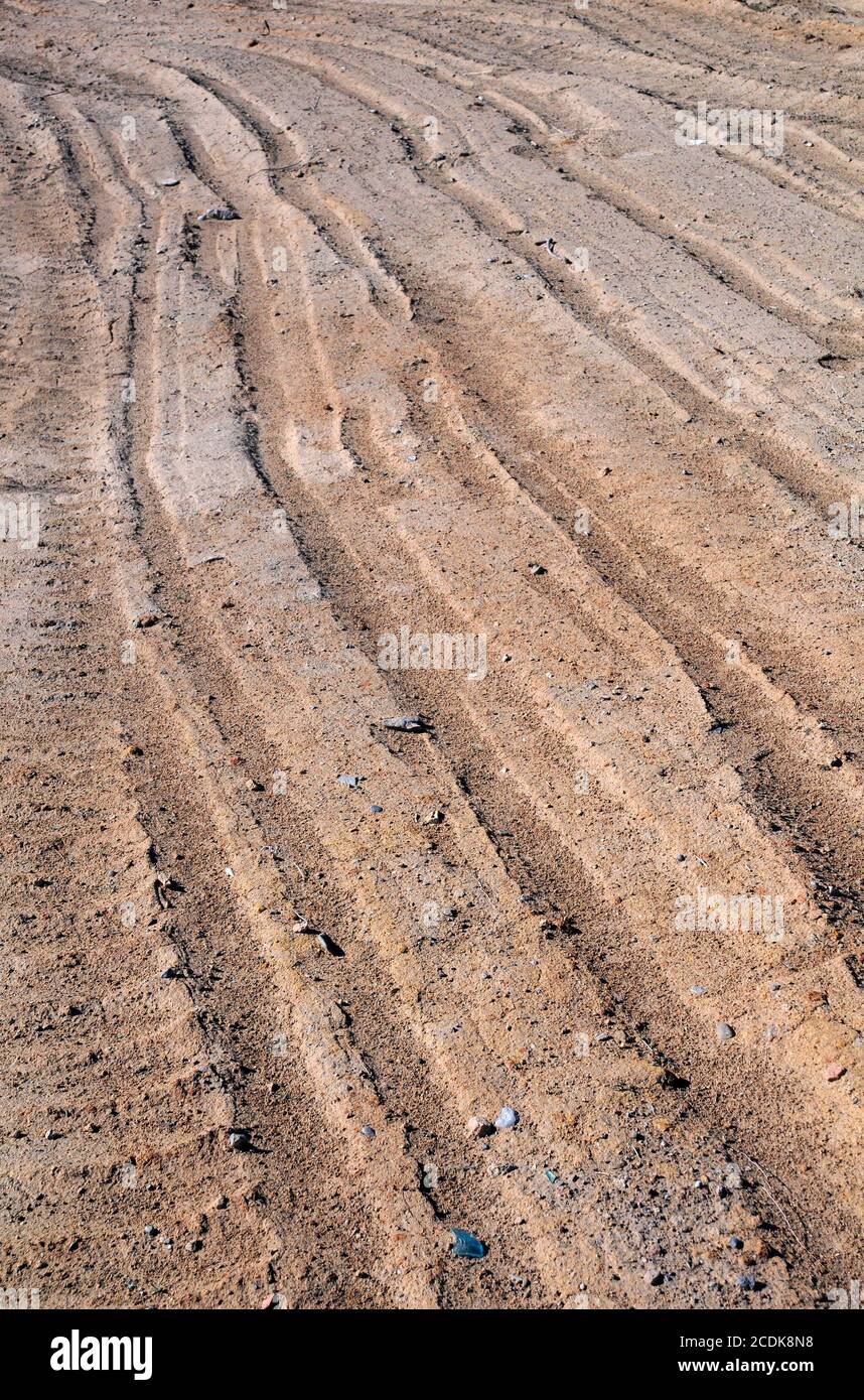 Nobody sandy dirt track road hi-res stock photography and images - Alamy
