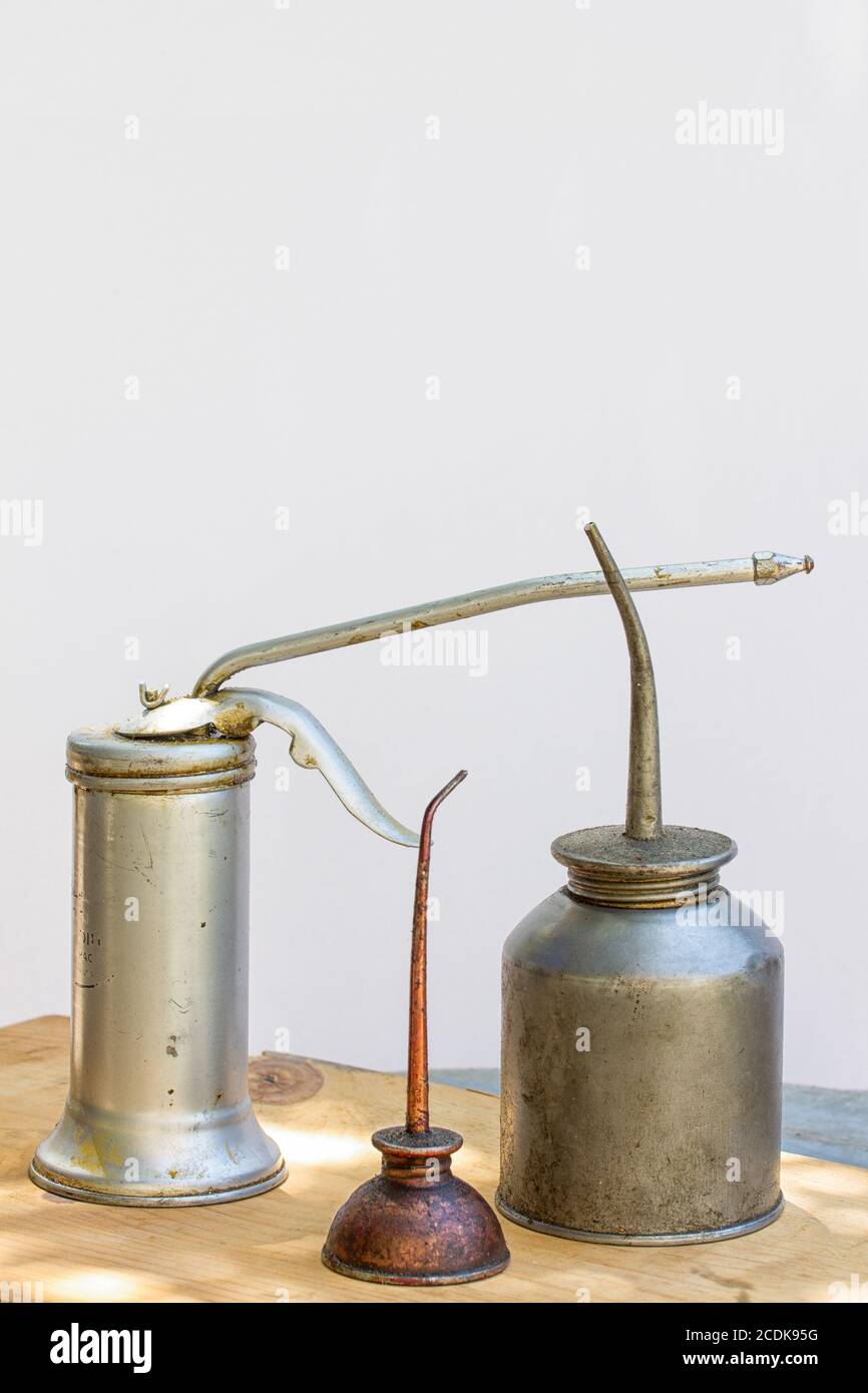 Oil cans hi-res stock photography and images - Alamy