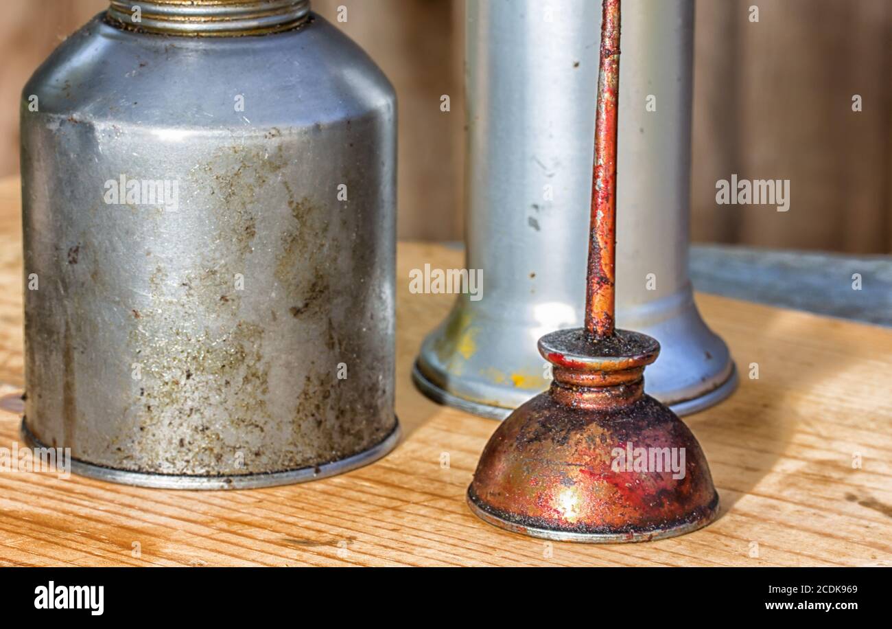 Oil cans hi-res stock photography and images - Alamy