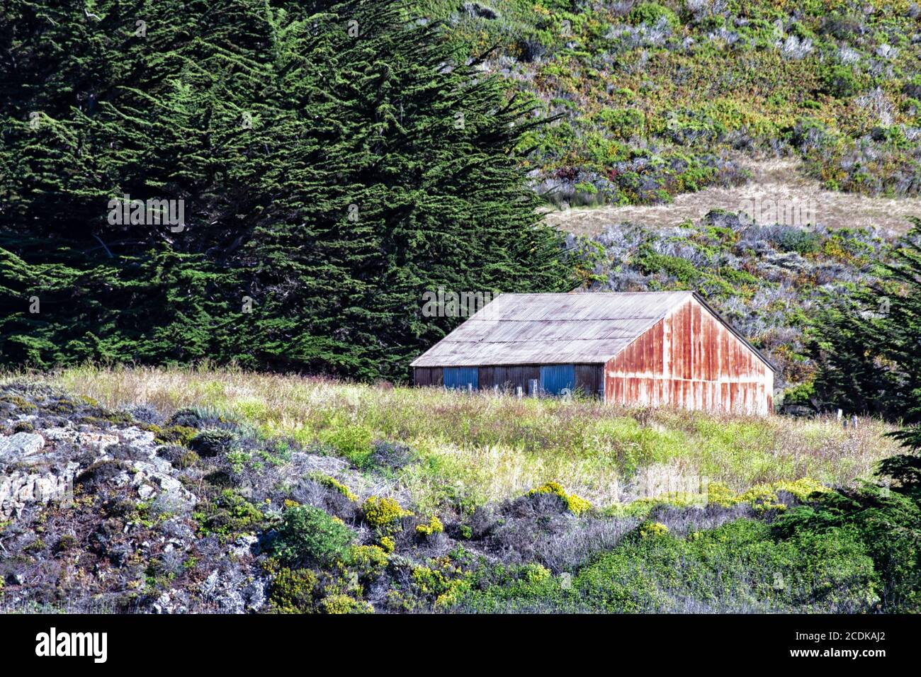 Big red ranch hi-res stock photography and images - Alamy