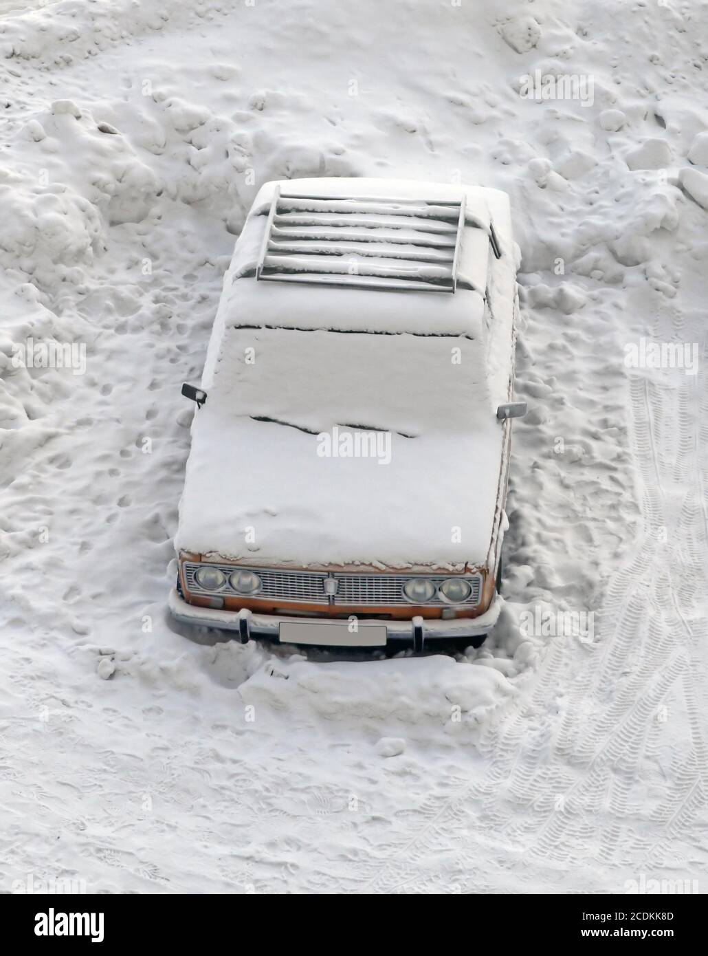 Car frozen russia hi-res stock photography and images - Alamy