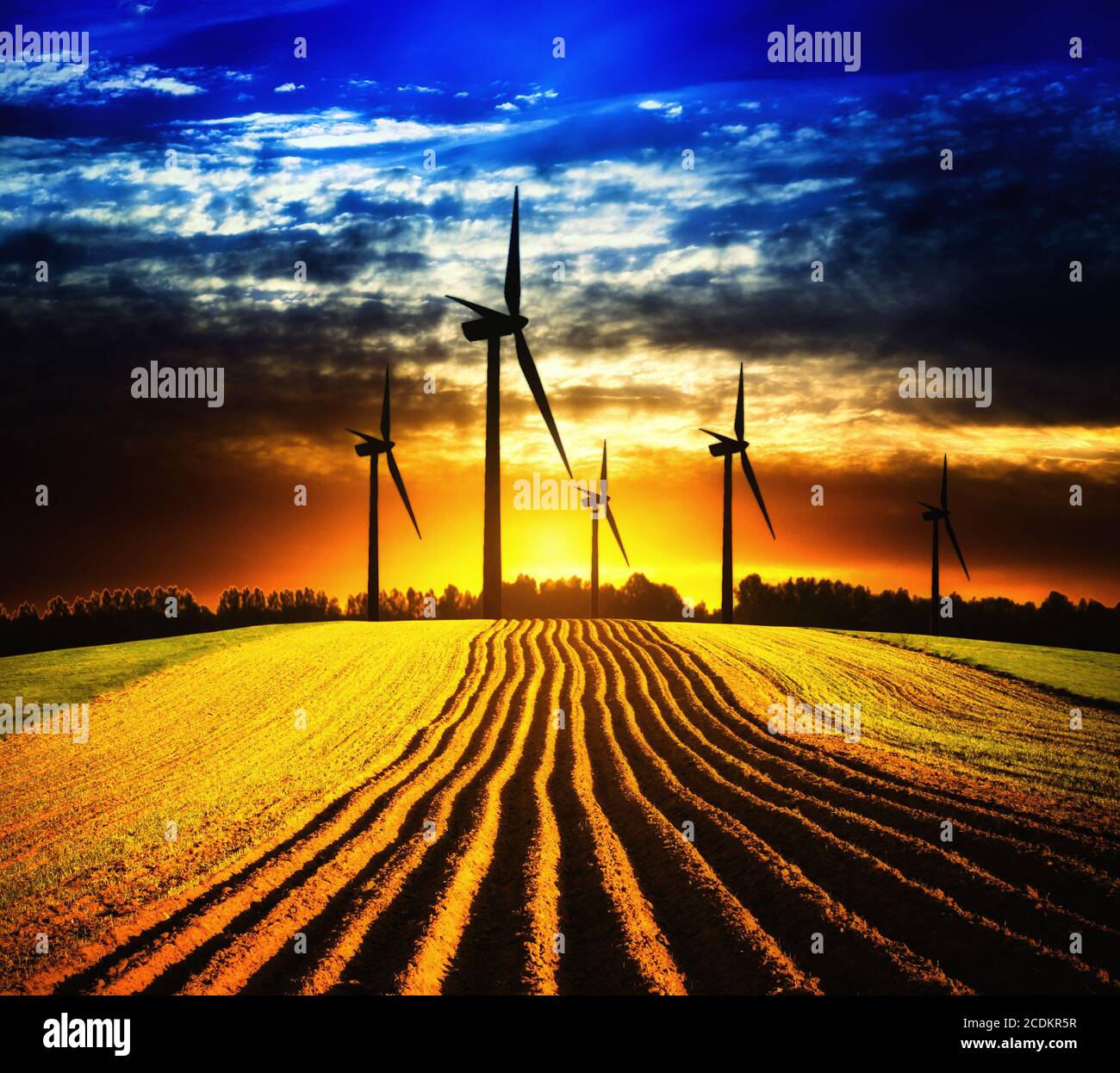 Windmill sunset landscape hi-res stock photography and images - Alamy