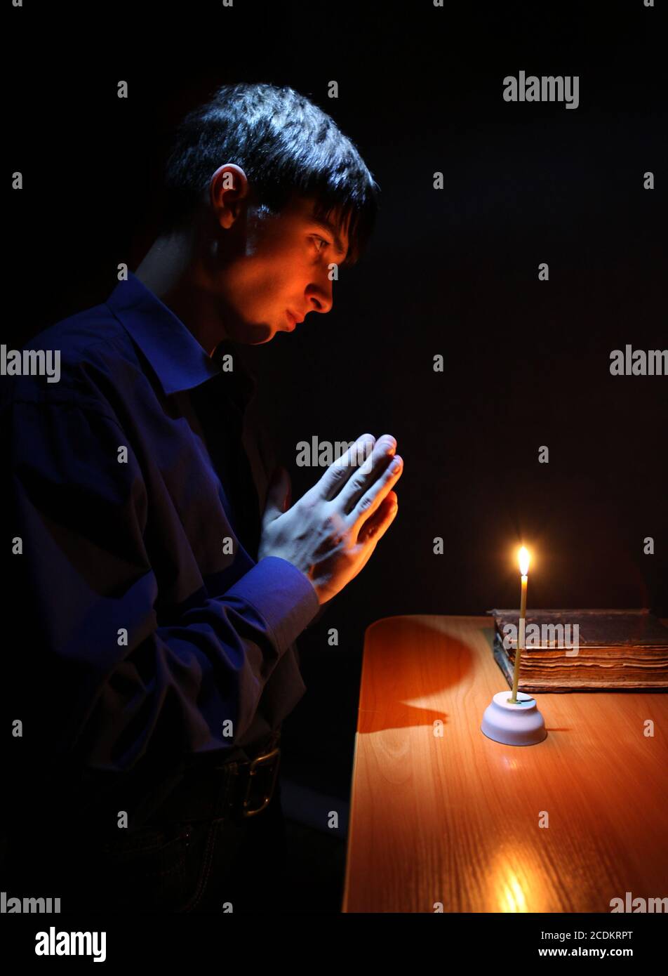 Teenager religion hi-res stock photography and images - Alamy