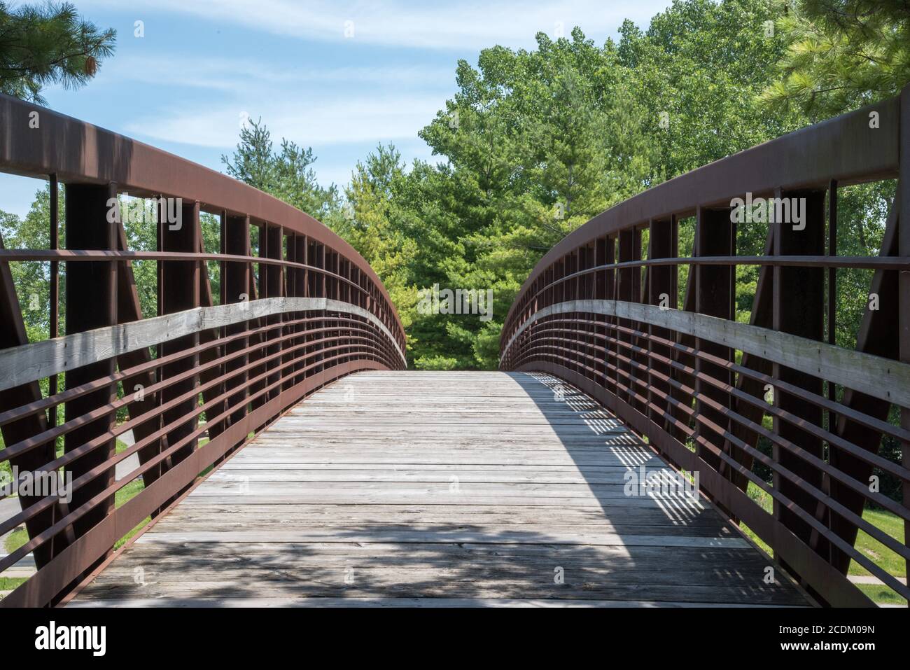 Plants trees under bridge architecture hi-res stock photography and ...