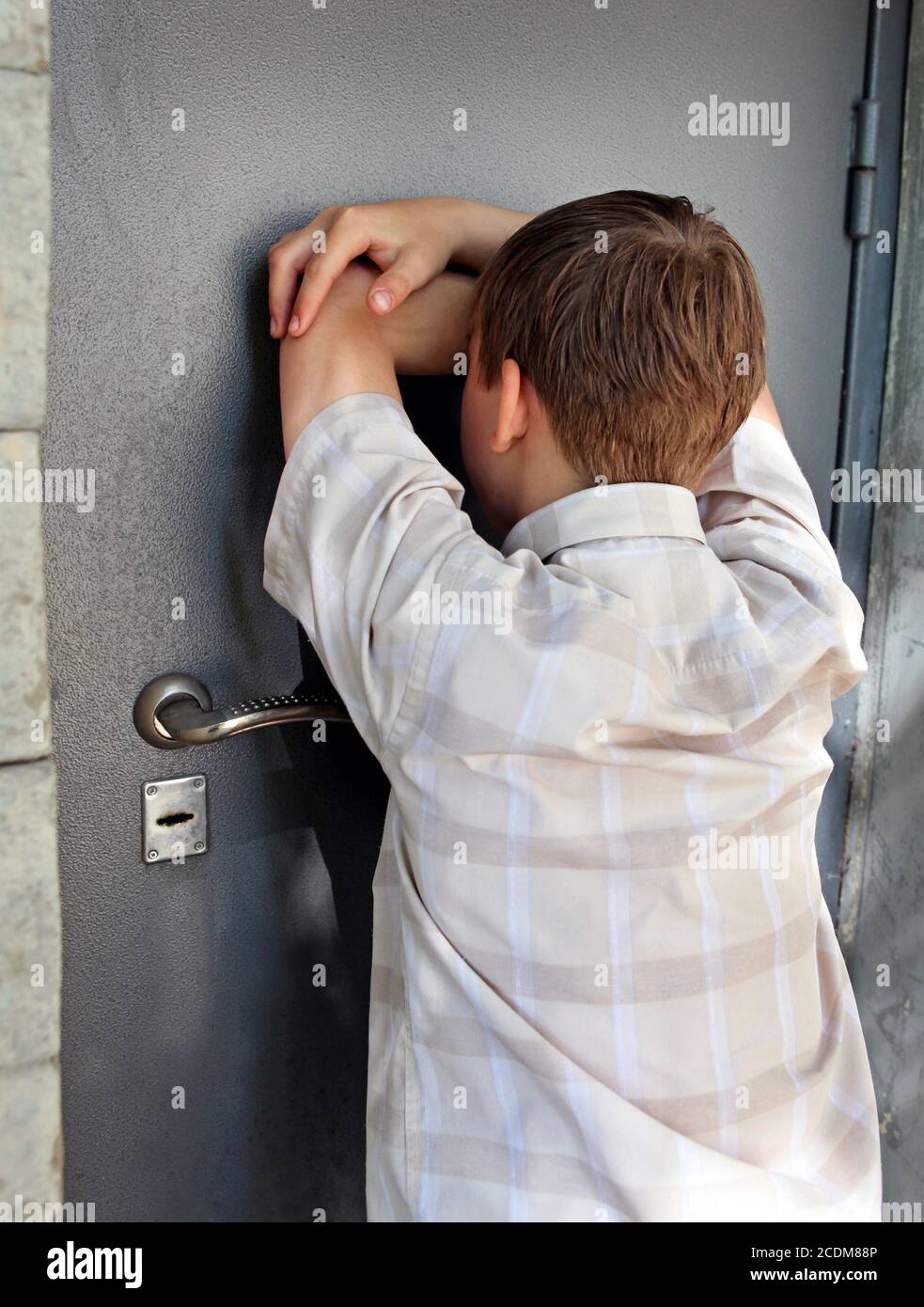 Child rear view sad hi-res stock photography and images - Alamy