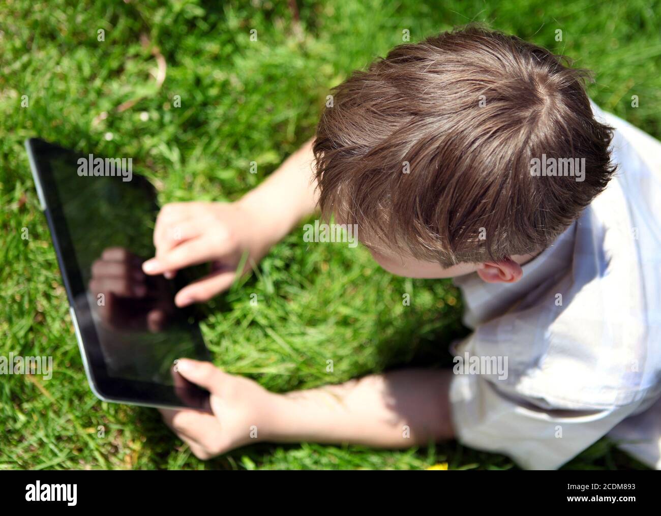 Kid computer screen hi-res stock photography and images - Alamy