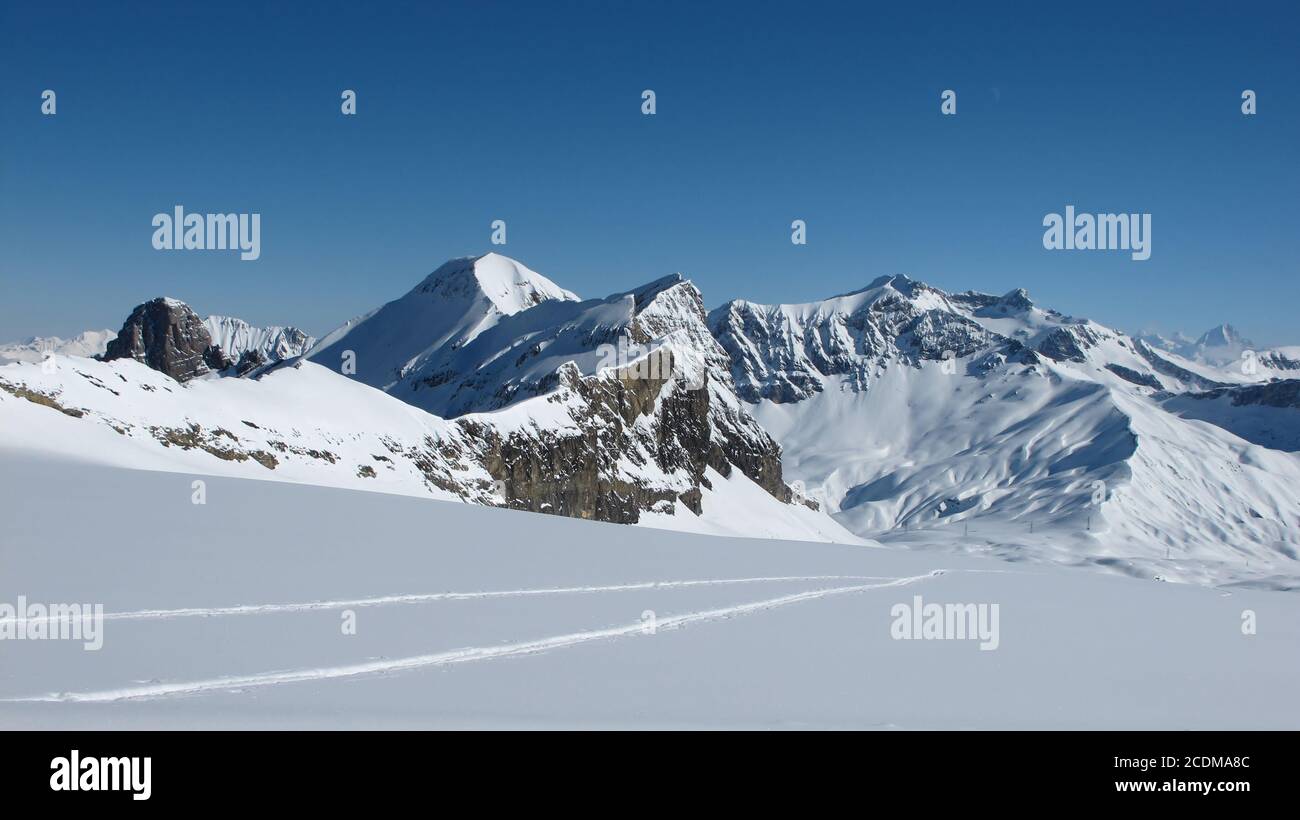 Sanetsch pass hi-res stock photography and images - Alamy