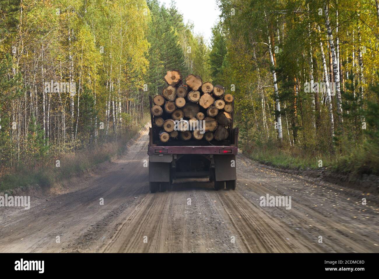 Commercial logging truck hi-res stock photography and images - Alamy