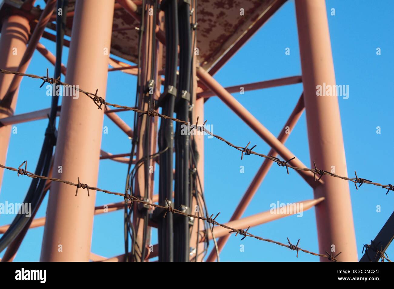 Electricity wire mast hi-res stock photography and images - Alamy