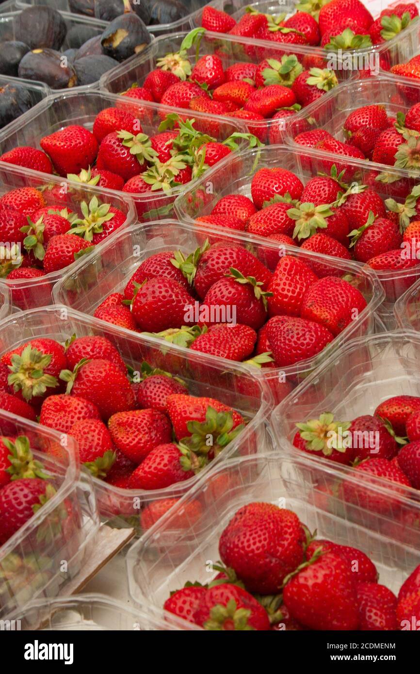 Strawberries at the market Stock Photo - Alamy