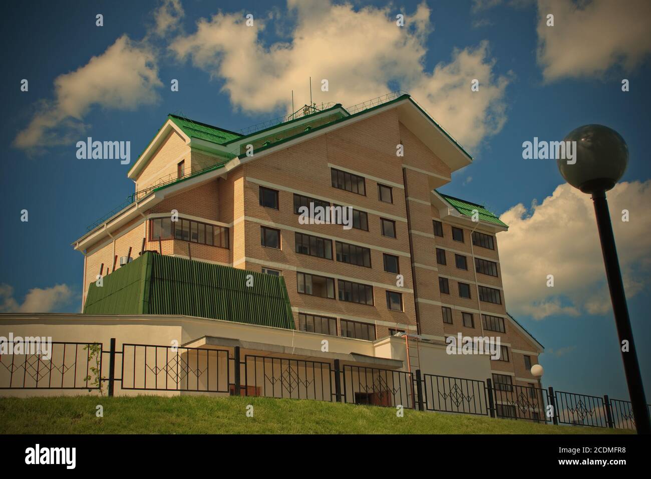 High rise house hi-res stock photography and images - Alamy