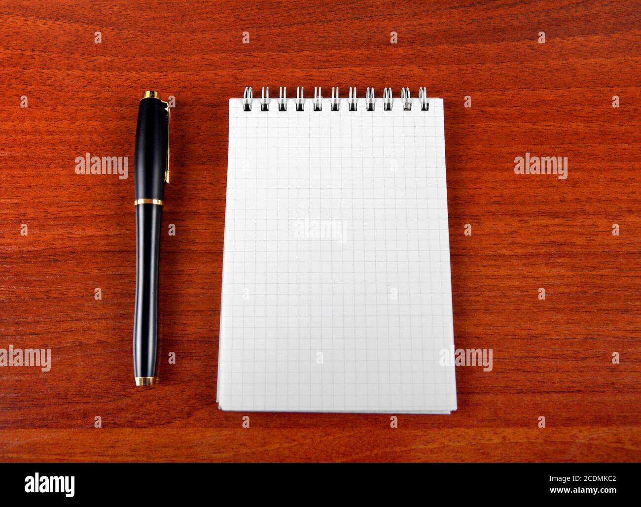 Blank note pad hi-res stock photography and images - Alamy