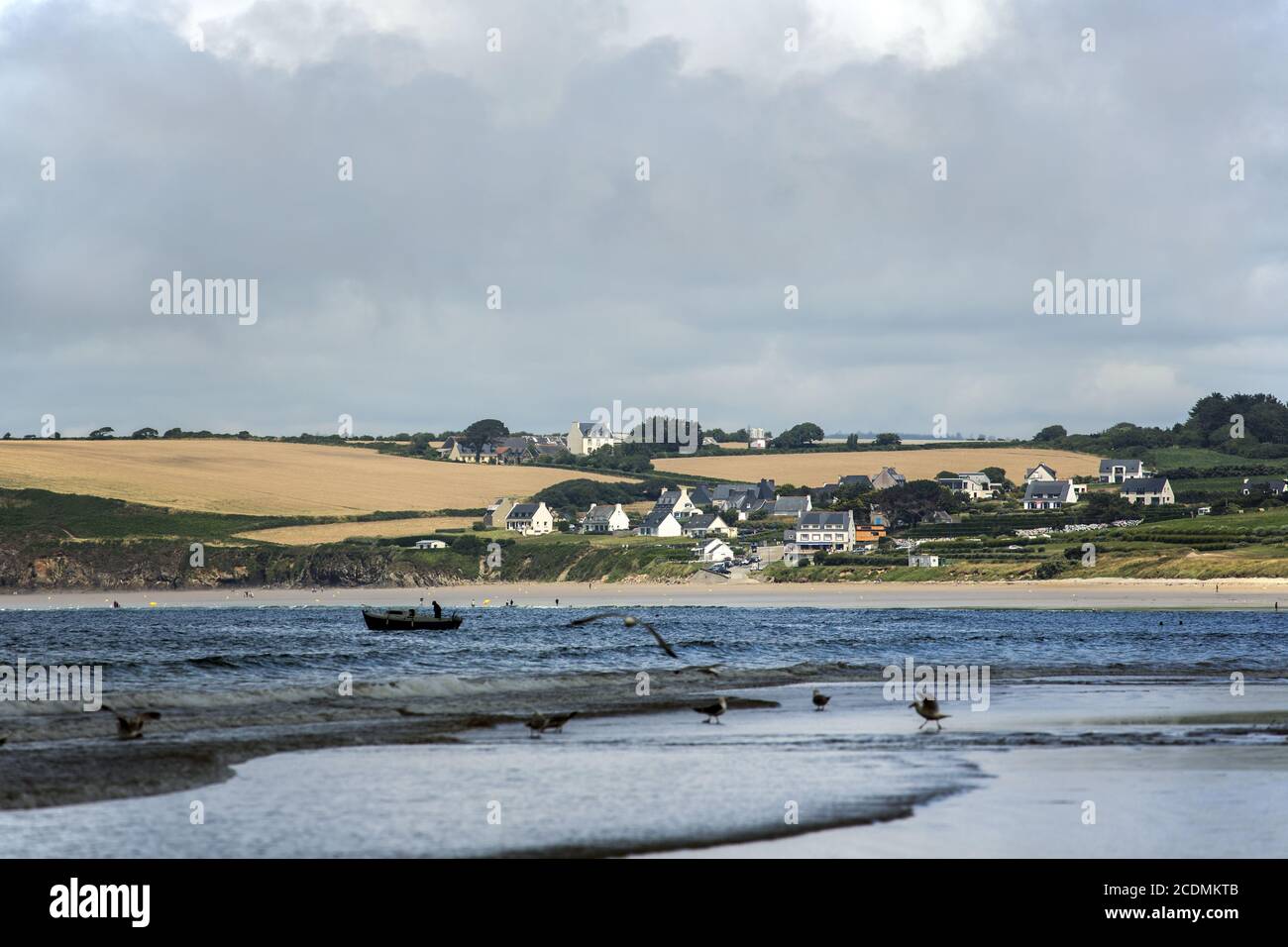 Plage du Ris in Douarnenez, Finistere, Brittany, F Stock Photo - Alamy