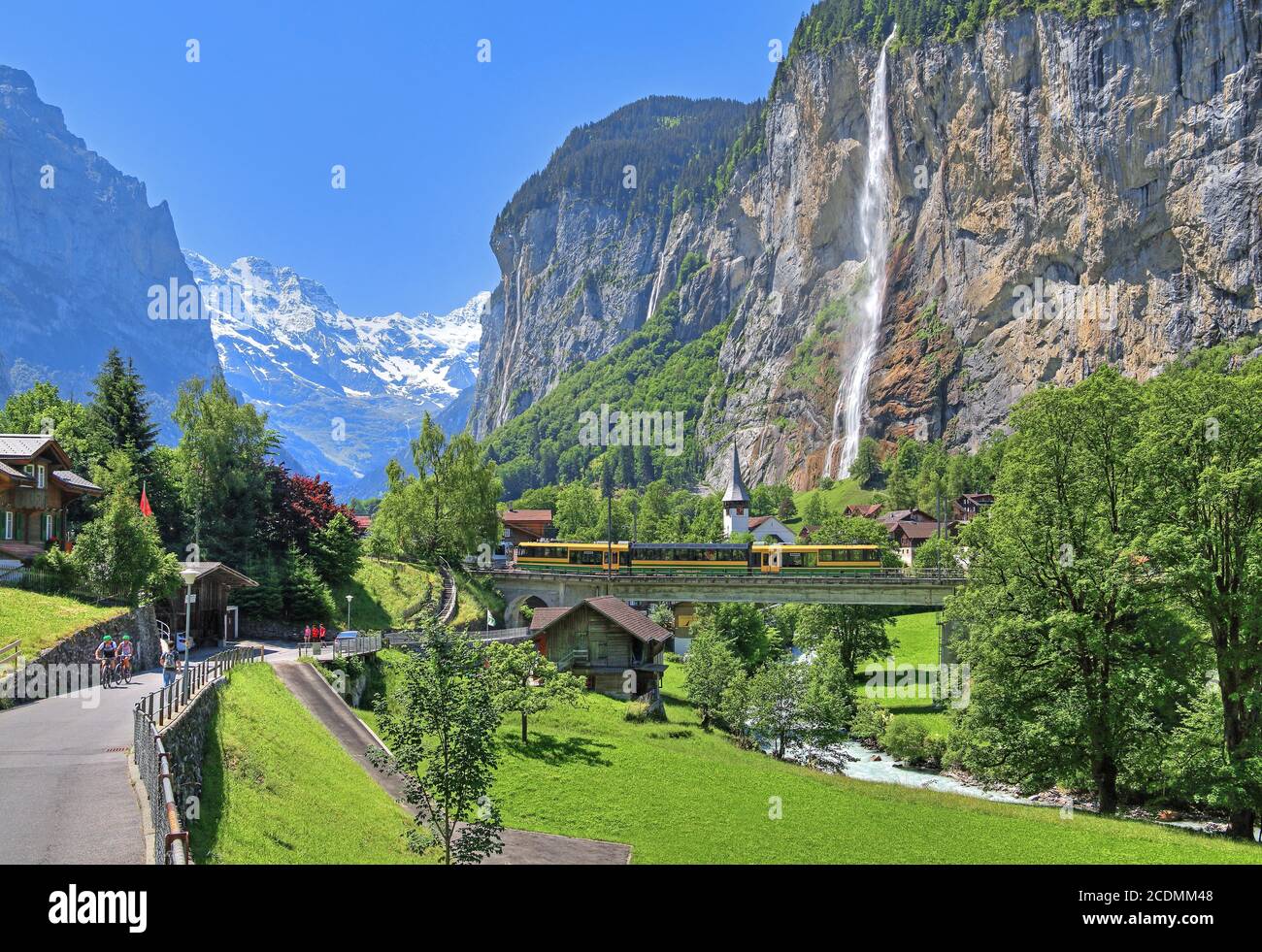 Village view with Staubbach Falls, Lauterbrunnen, Lauterbrunnen Valley ...