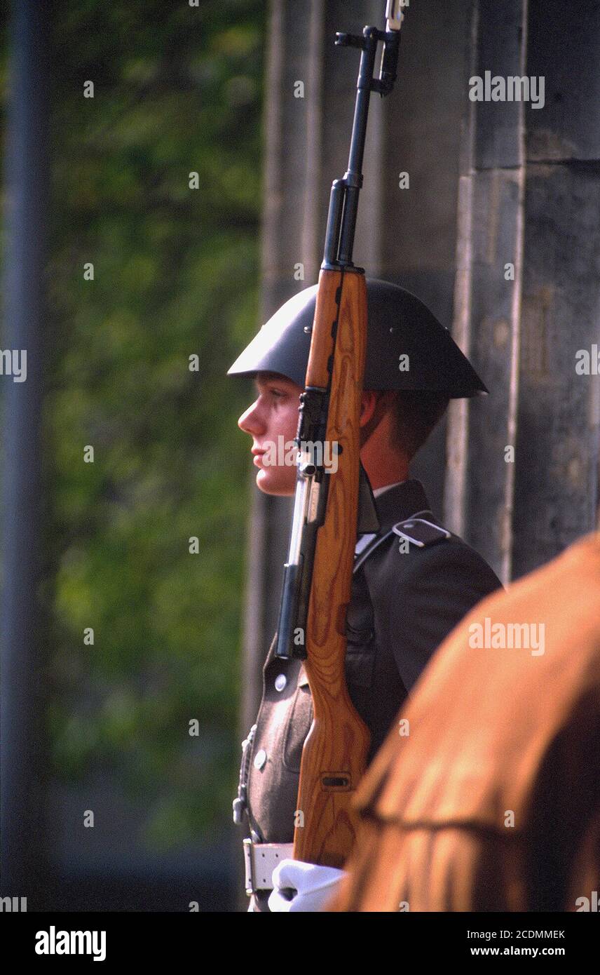 Berlin wall guard hi-res stock photography and images - Alamy