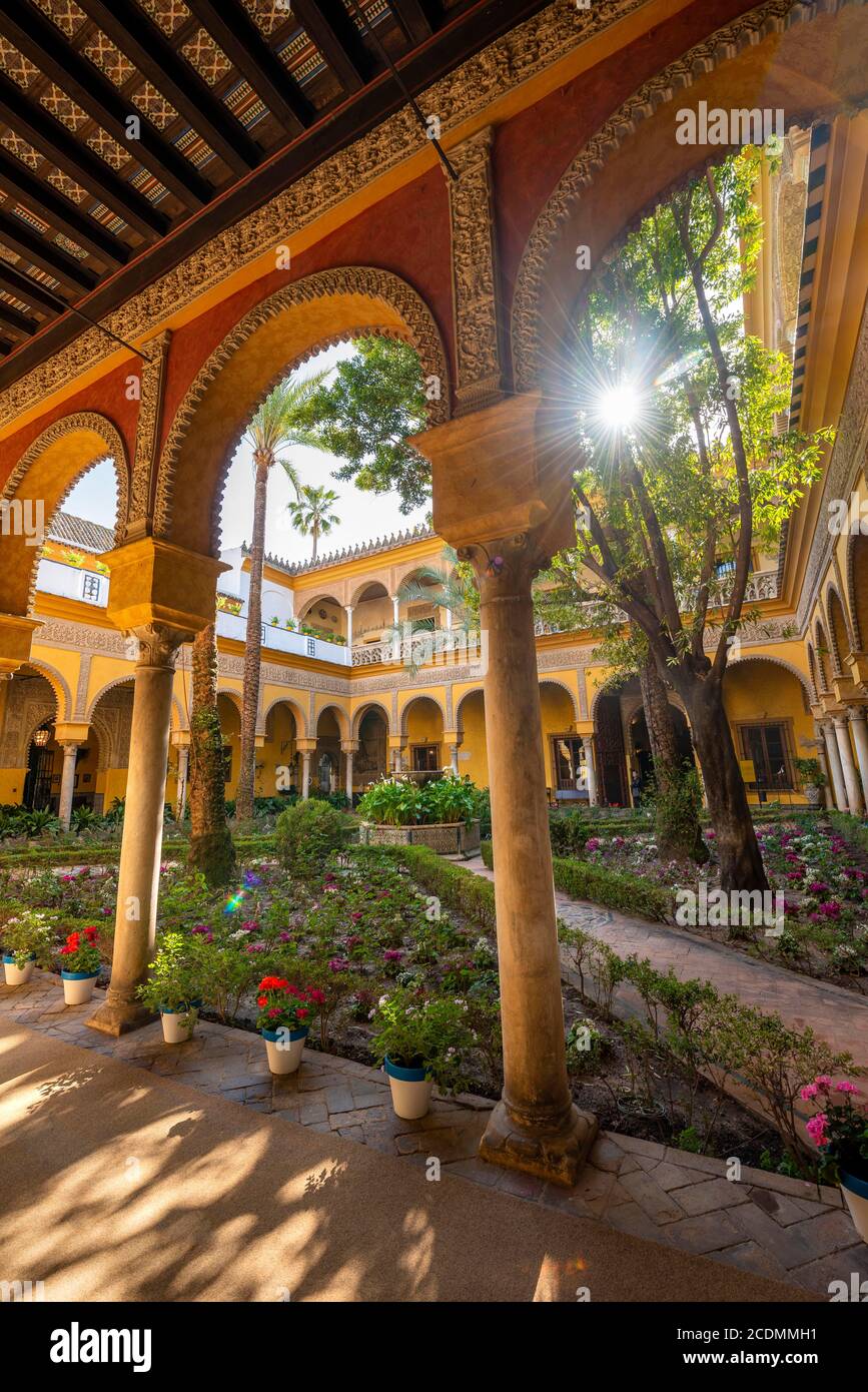 Patio courtyard seville flower hi-res stock photography and images - Alamy