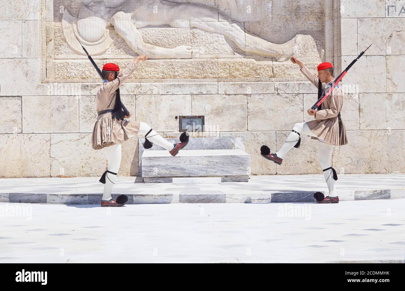 Changing guard hi-res stock photography and images - Alamy
